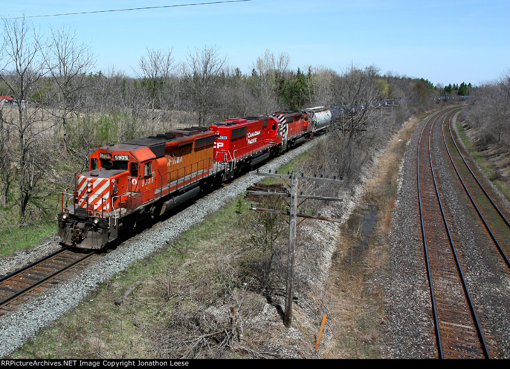 Westbound CP ethanol train